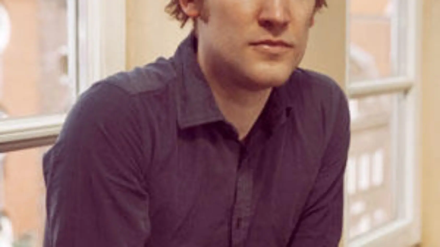 Nicolas Sturm startet mit Debüt-Album durch