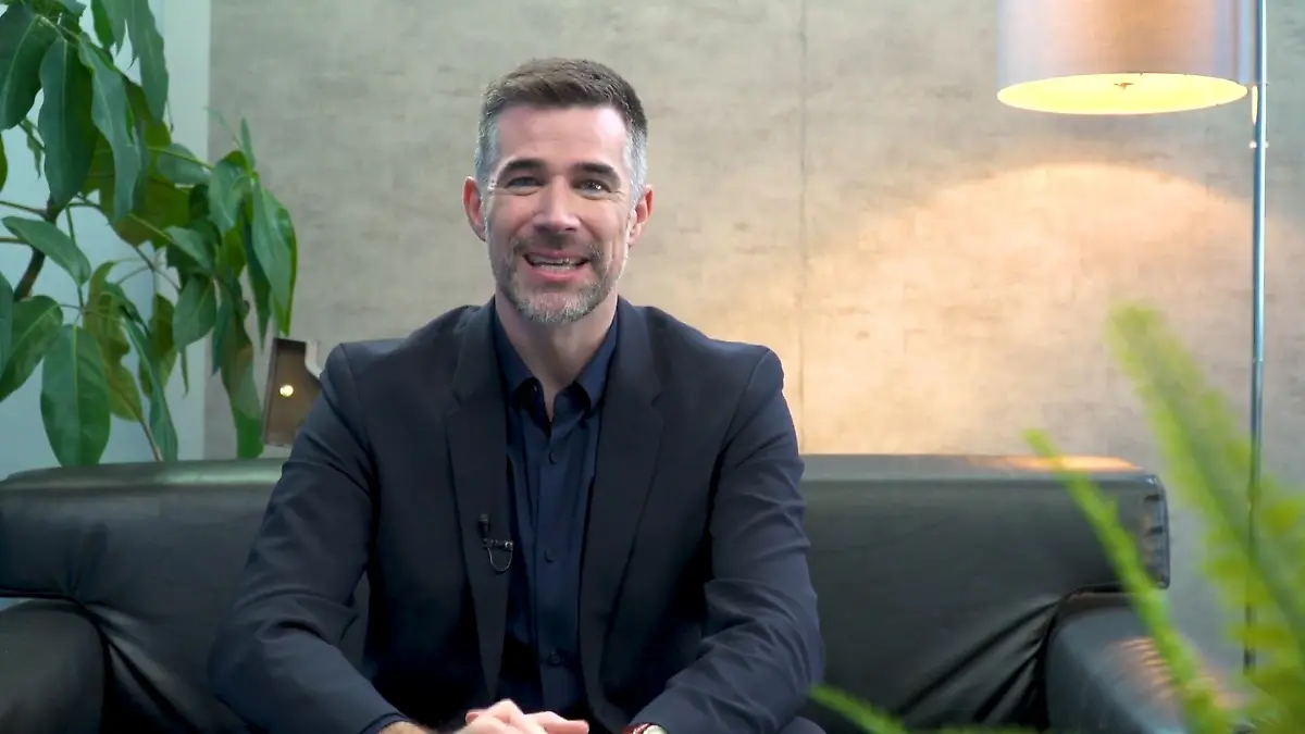 Jo Weil dreht wieder für "Unter uns": Dominic Adams ist zurück in der ...