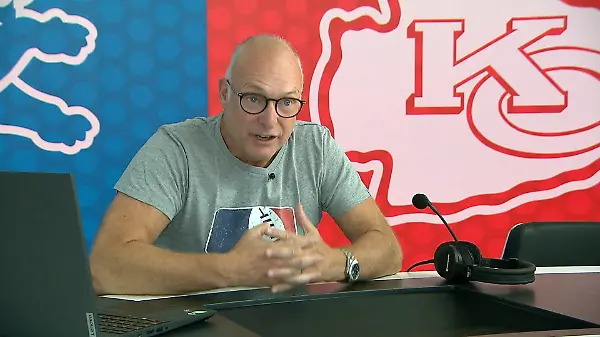 "Ist wie Schach mit Kühlschränken": Kult-Kommentator Buschi freut sich ...