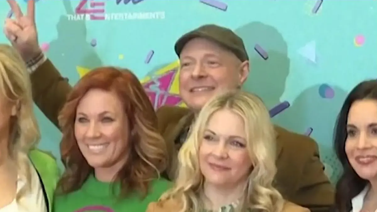 20 Jahre später wieder vereint: Erkennen Sie diese Teenie-Stars der 90er?