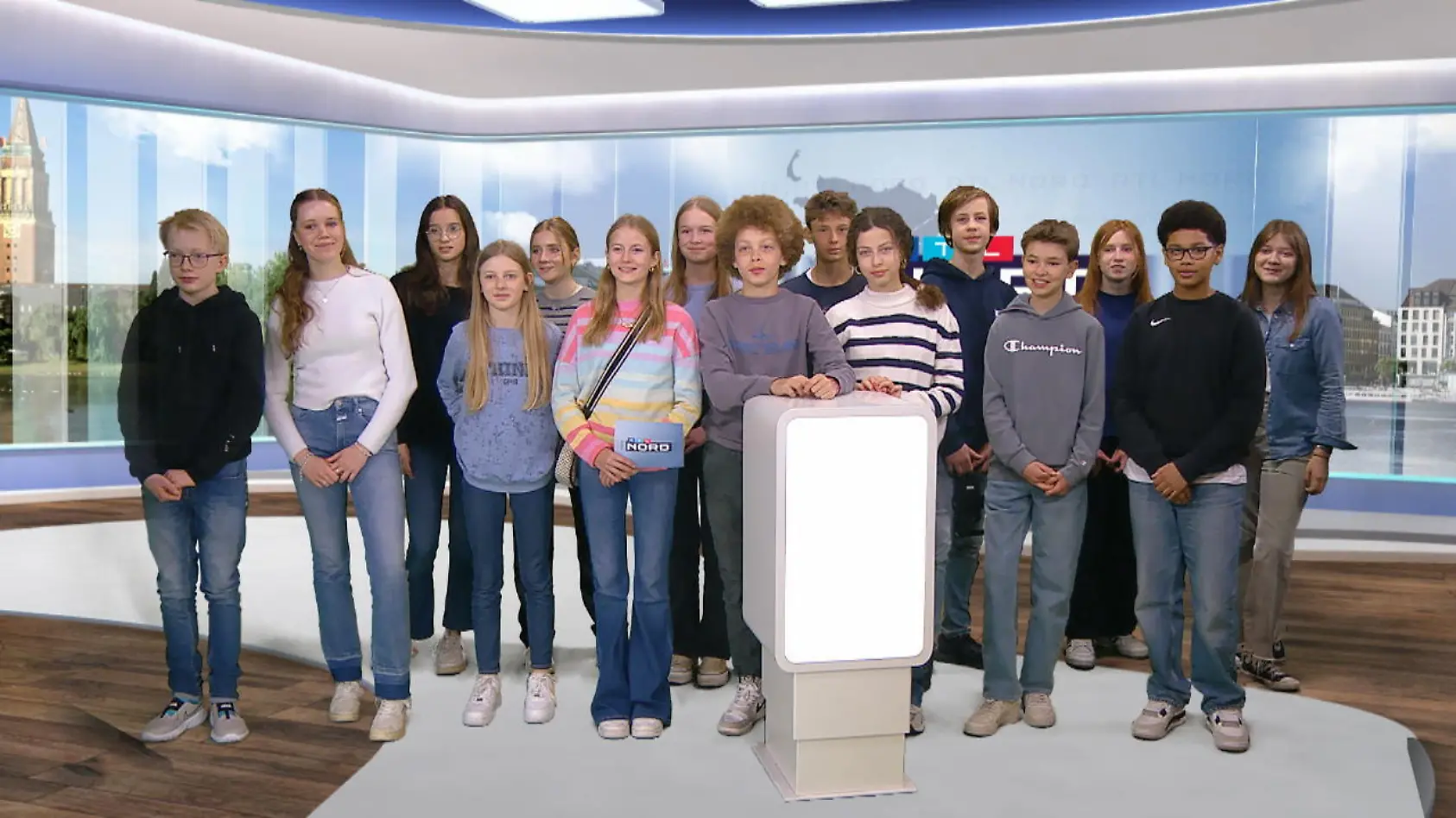 Exklusiver Einblick!: 18 Nachwuchs-Reporter besuchen RTL Nord-Redaktion