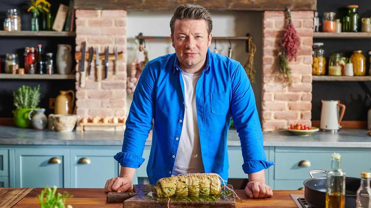 Britischer Star-Koch Jamie Oliver schwingt bald bei der RTL-Familie den ...