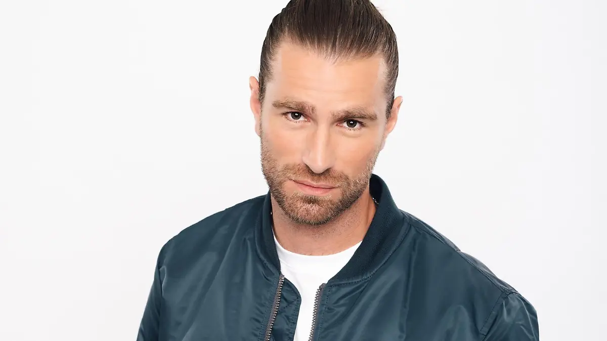 „Unter uns“: Maxim Agné (Henry Gerlach) will nach Ausstieg mit Sex-Talk ...