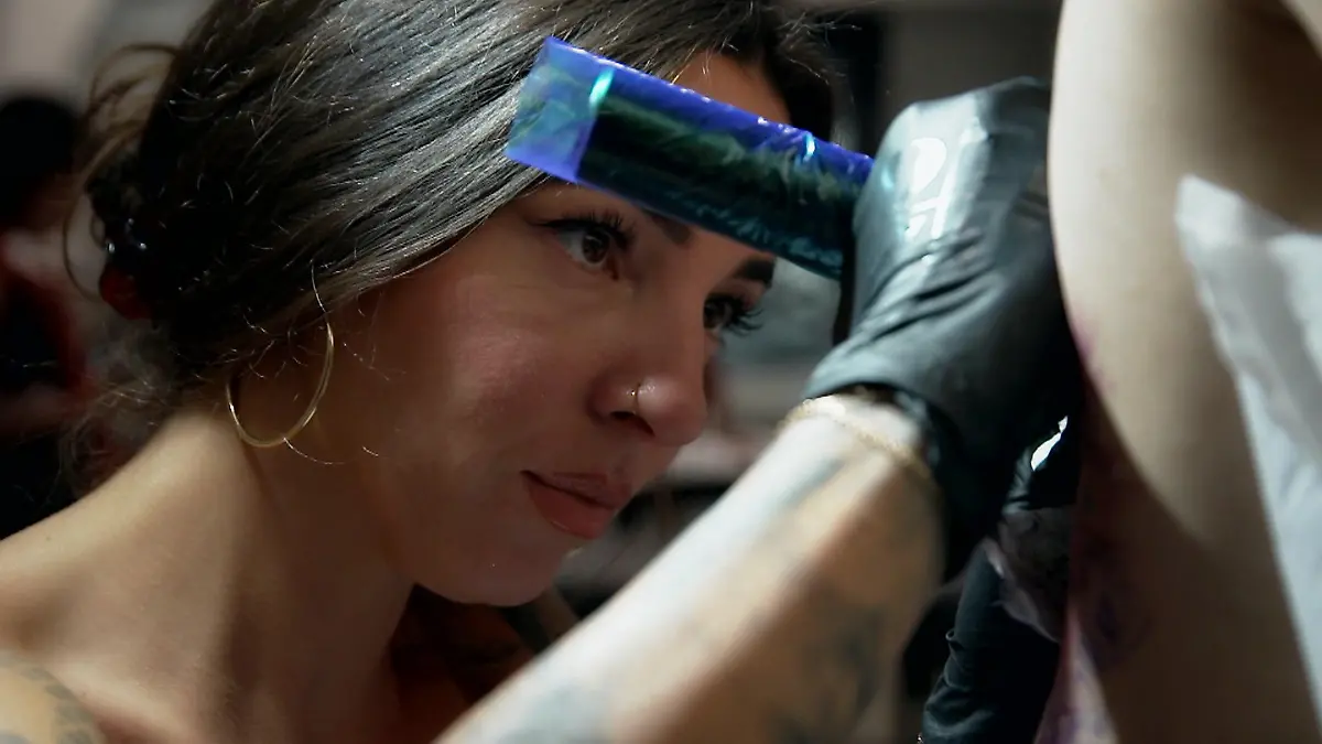 Angesagte Tattoo-Motive: Tätowiererin verrät die Trends 2024 - und welche Körperstellen in sind