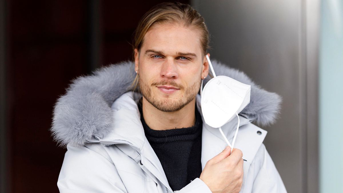 Rúrik Gíslason: Neue Freundin? SIE ist die Frau, mit der er am Hotel ...