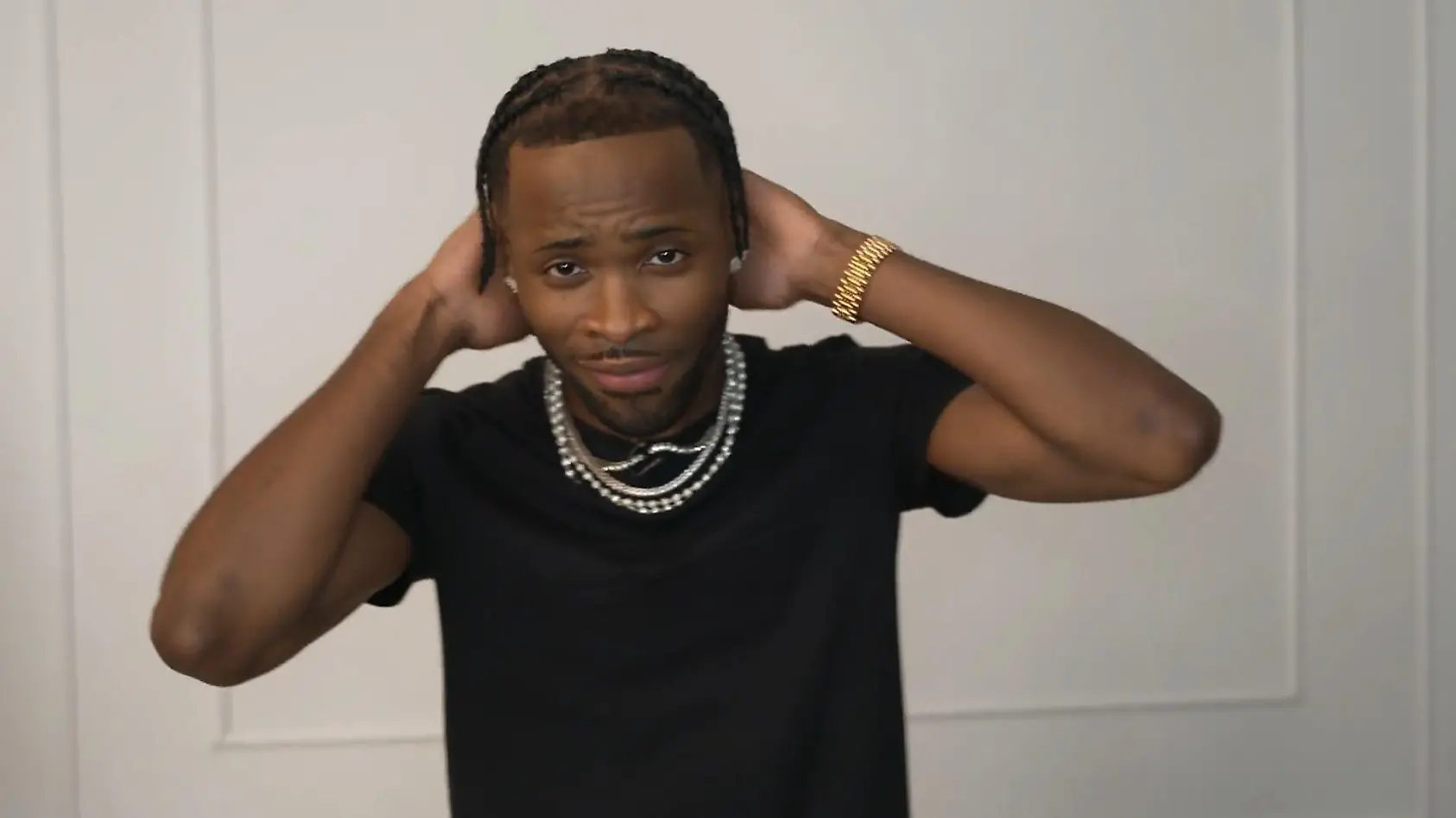 Dschungelcamp 2024: Kratzbürste Kim Virginia? Freunde erklären, was hinter ihrem Verhalten steckt