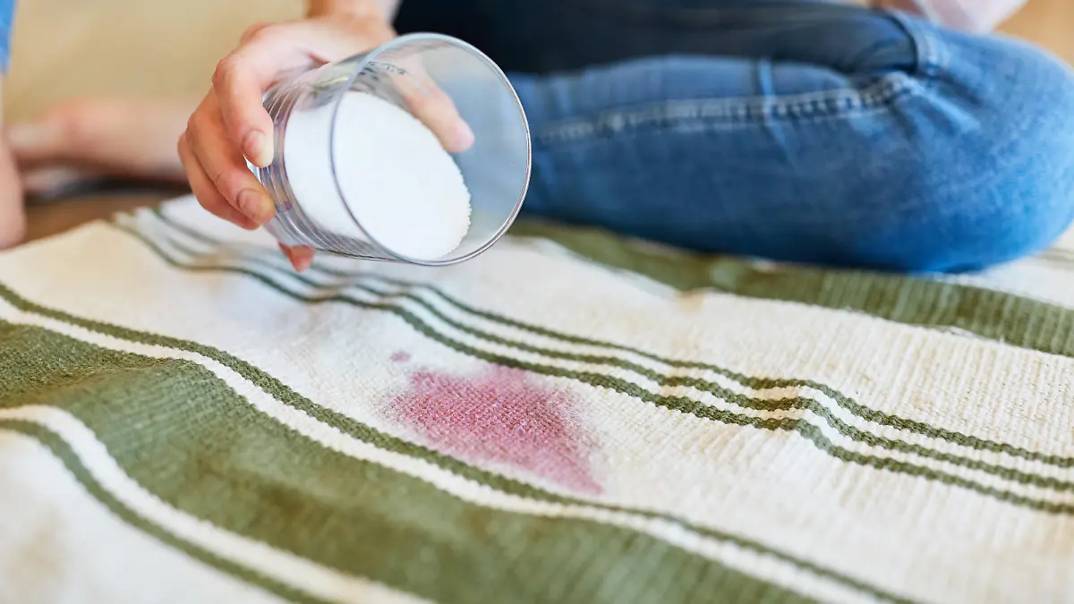 Teppich reinigen mit Hochdruck? Viraler Putz-Hack im Test