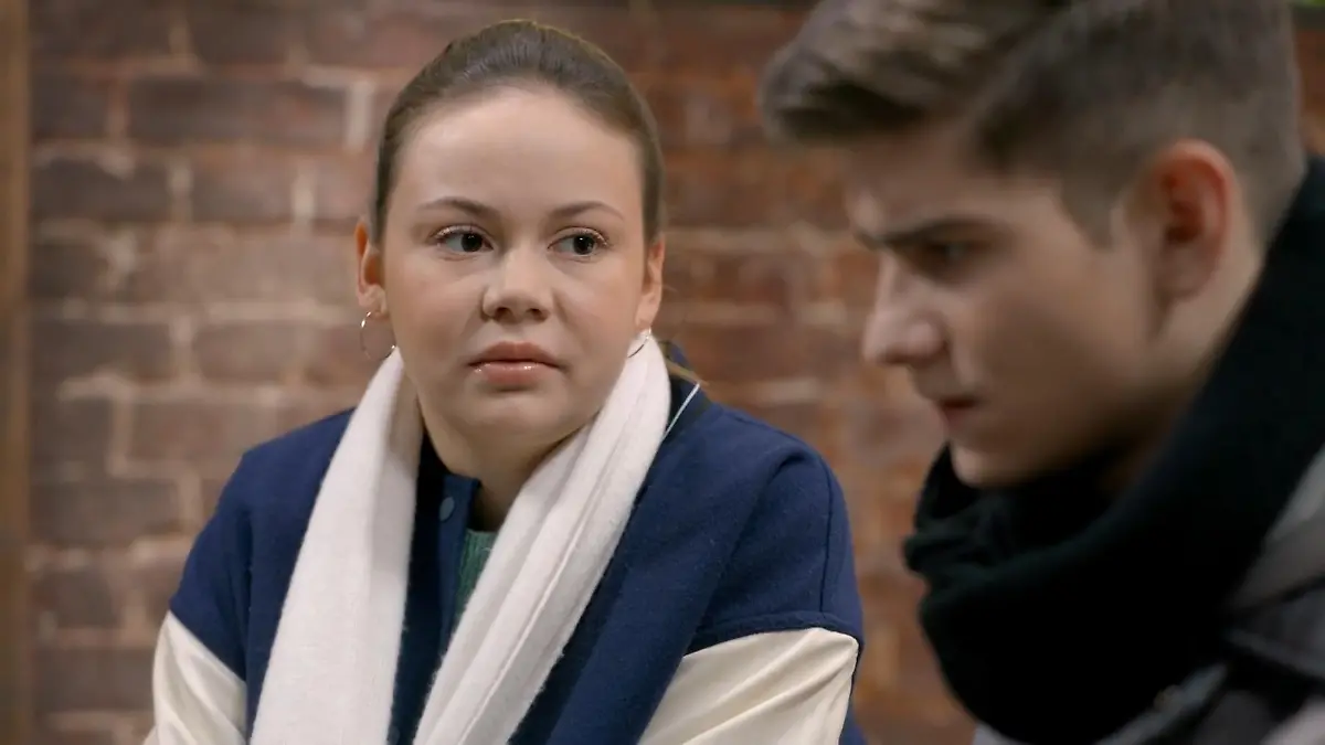 „Unter uns“-Wochenvorschau ab 26.2.2024: Ronja ahnt nicht, wer ER ist